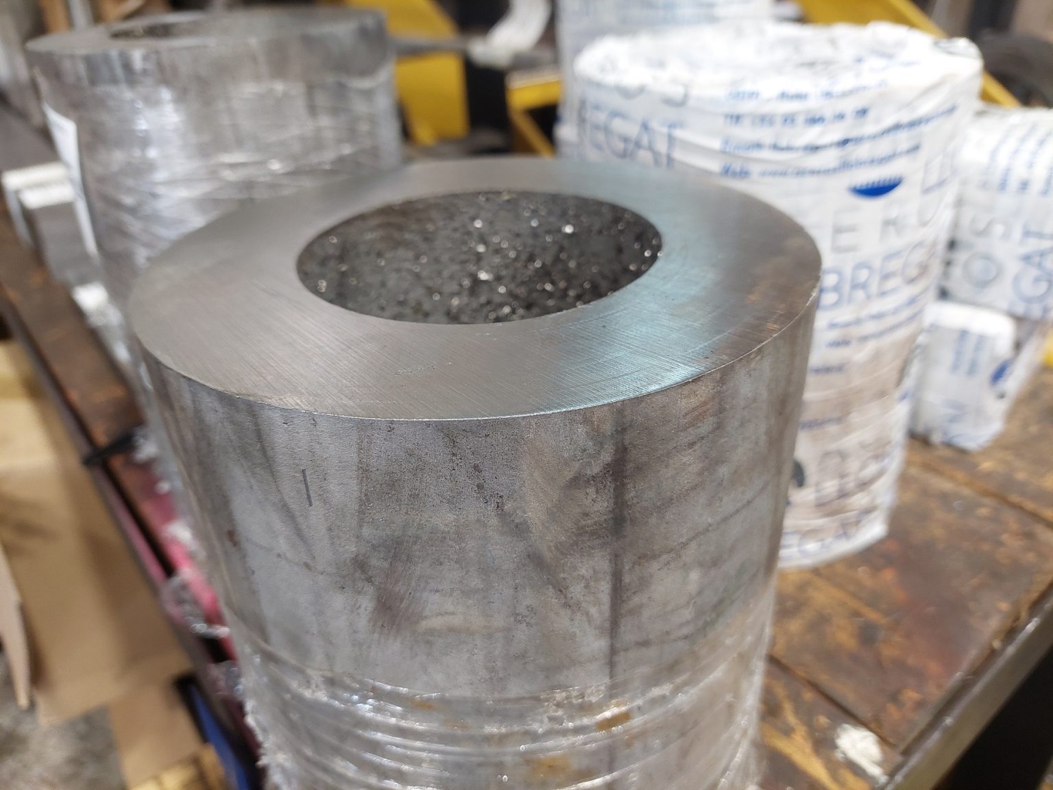 BARRA PERFORADA AISI 316 / AISI 316L - Aceros Llobregat