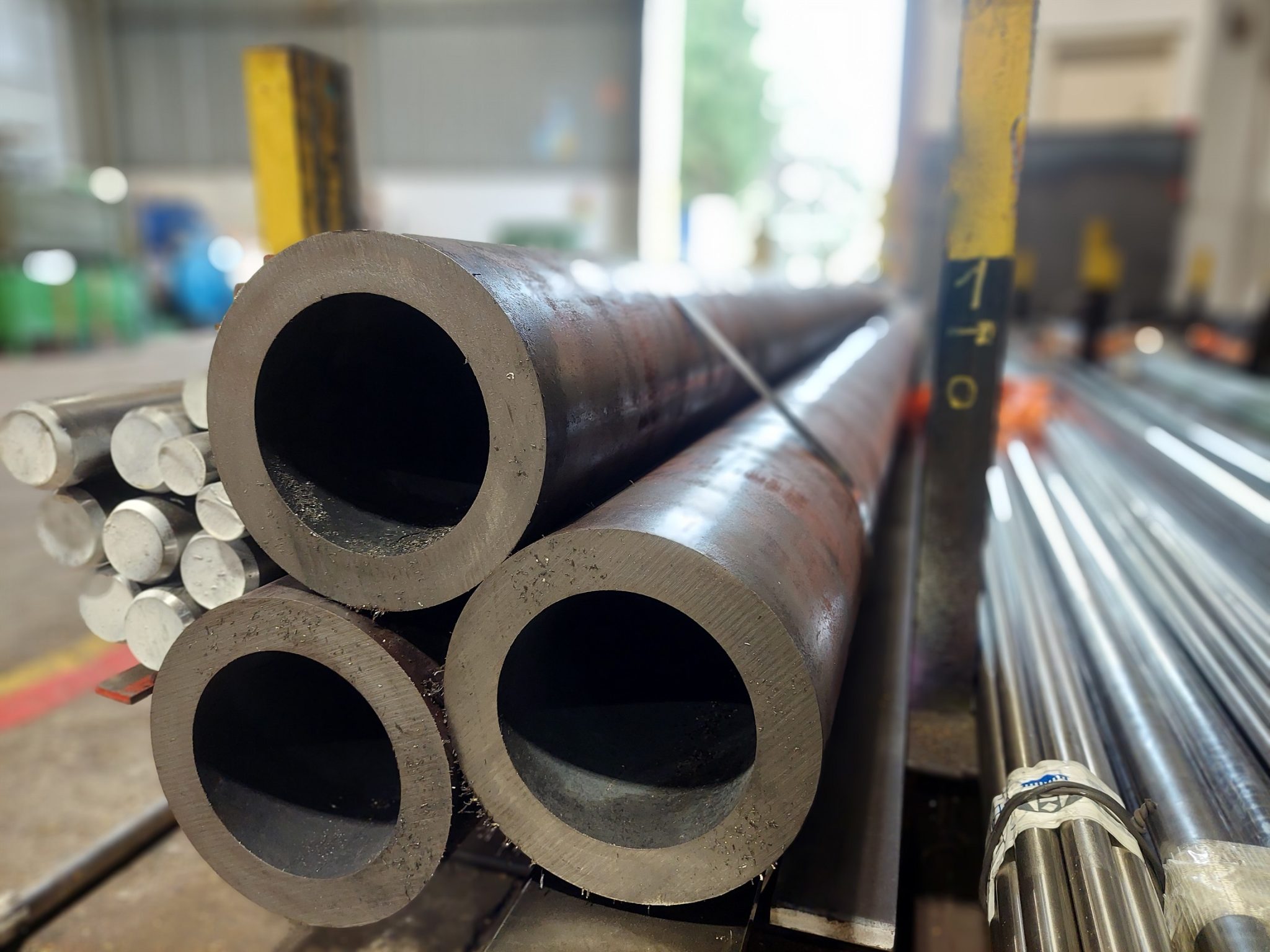 BARRA PERFORADA ST52 - S355 - Aceros Llobregat